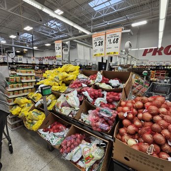 WINCO FOODS - Updated January 2026 - 95 Photos & 155 Reviews - 21900 WA ...