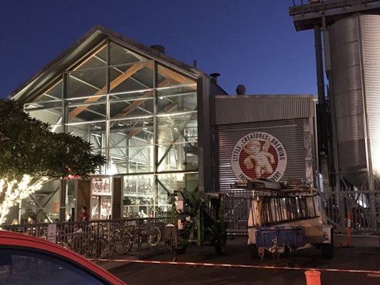 LITTLE CREATURES BREWERY - 312 Photos & 154 Reviews - Bars - 40 Mews Rd ...