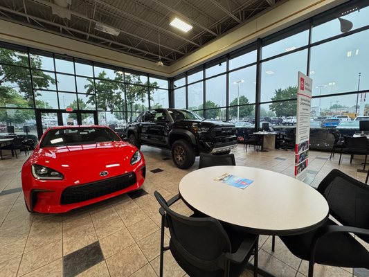 SERRA TOYOTA - Updated March 2026 - 76 Photos & 112 Reviews - 5727 S ...