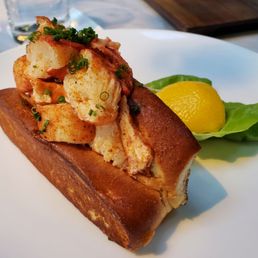 RH COURTYARD RESTAURANT AT RH TORONTO - Updated July 2025 - 636 Photos ...