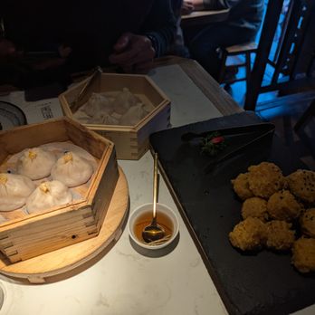 CHELI - Updated June 2025 - 2090 Photos & 438 Reviews - 19 St Marks Pl ...