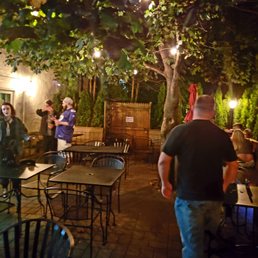 TAP ROOM - Updated October 2025 - 508 Photos & 443 Reviews - 114 W Main ...