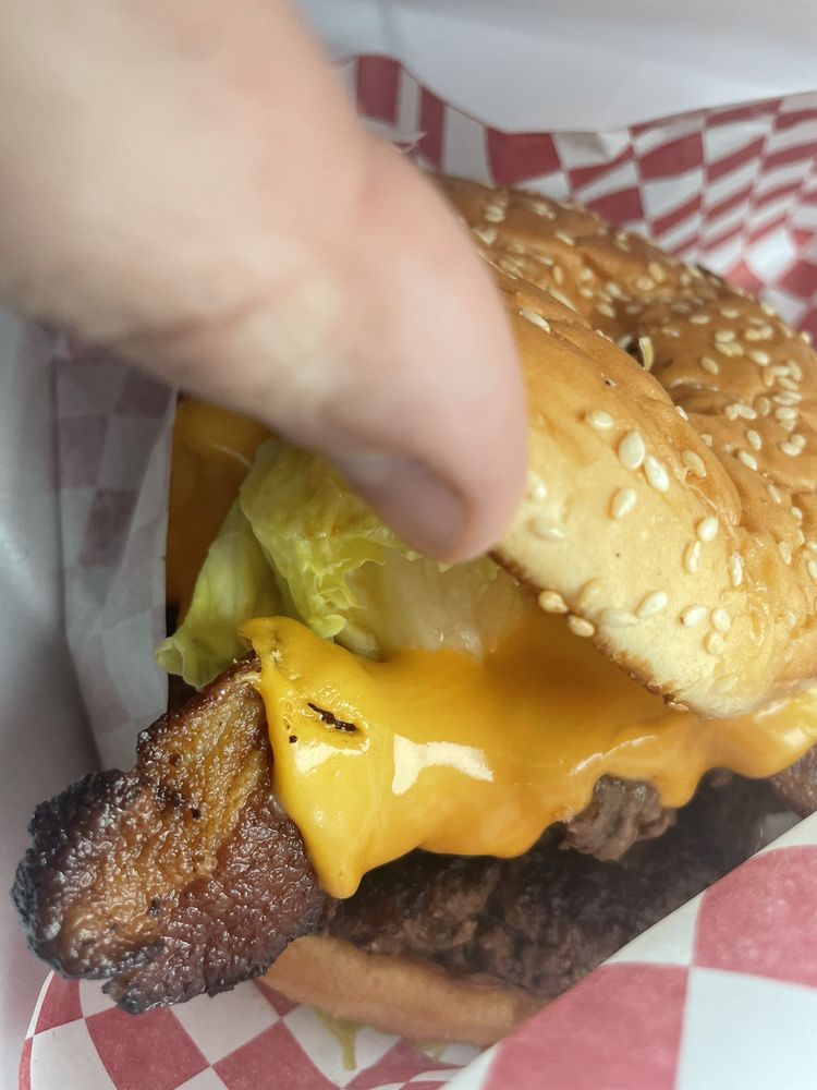 OAK BURGER - Updated December 2025 - 18 Photos & 23 Reviews - 303 E ...