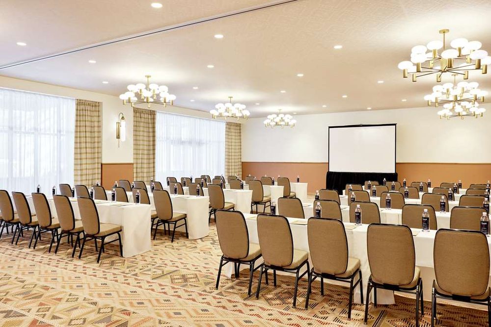 GRADUATE BY HILTON TUCSON - Updated January 2026 - 423 Photos & 79 ...