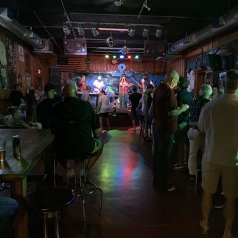 THE NEPTUNE LOUNGE - Updated July 2025 - 13 S Safford Ave, Tarpon ...