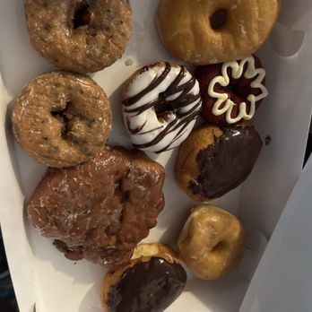 DONUT DRIVE-IN - Updated November 2025 - 285 Photos & 395 Reviews ...