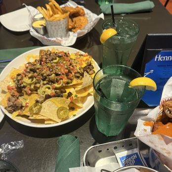 BOMBSHELLS RESTAURANT & BAR - Updated December 2025 - 202 Photos & 273 ...