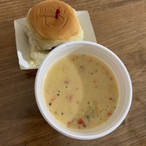 SEVEN LITTLE SLIDERS - 18 Photos & 13 Reviews - Food Trucks ...