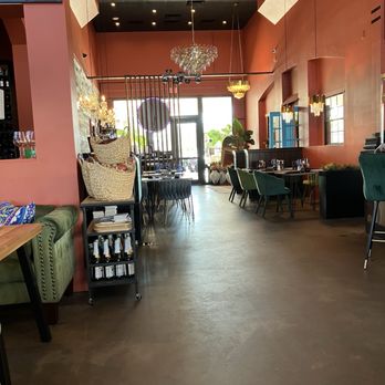 BELUGA HOUSE WATERFRONT RESTAURANT - Updated December 2025 - 154 Photos ...