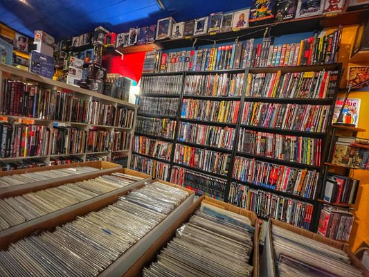 BAT CITY COMIC PROFESSIONALS - Updated August 2025 - 13 Photos - 915 ...