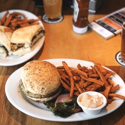 SQUATTERS PUB BREWERY - Updated July 2024 - 1111 Photos & 1405 Reviews ...