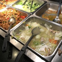 MAPLE LEAF QUEENS BUFFET - Updated December 2025 - 25 Photos & 19 ...
