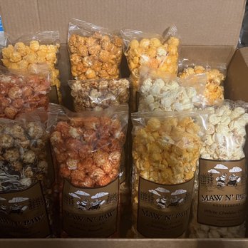 MAW ‘N PAW KETTLEKORN - Updated July 2024 - 155 Photos & 155 Reviews ...