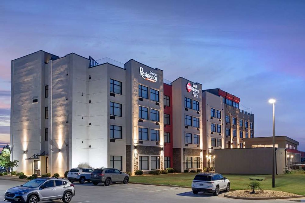 BEST WESTERN PLUS EXECUTIVE RESIDENCY RIGBY’S WATER WORLD HOTEL ...