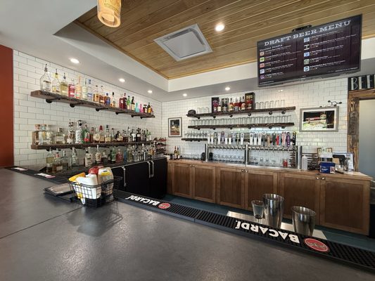 MOONDOG PUB & GRUB - Updated September 2025 - 19 Photos & 16 Reviews ...