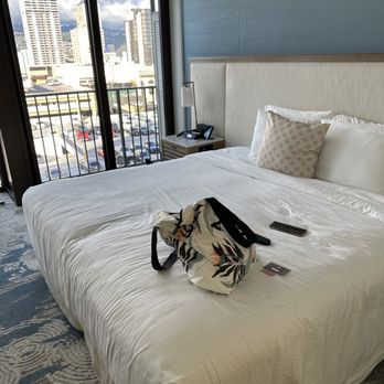 HALEPUNA WAIKIKI BY HALEKULANI - Updated August 2025 - 416 Photos & 90 Reviews - 2233 Helumoa Rd ...