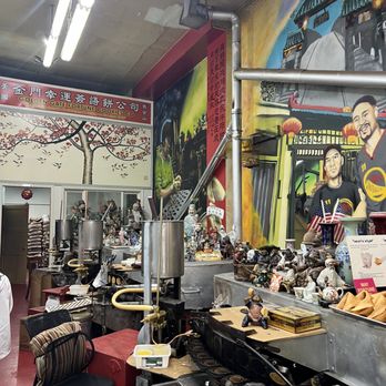 GOLDEN GATE FORTUNE COOKIE FACTORY - Updated May 2024 - 1803 Photos ...