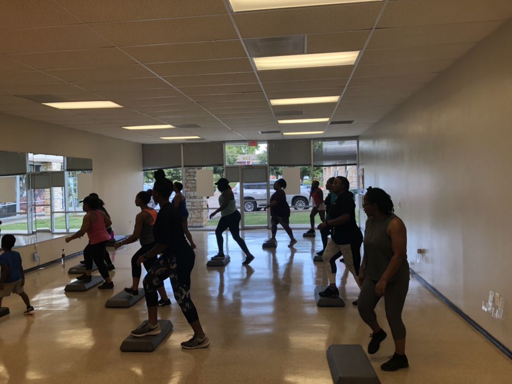 STRAIGHT 4WARD STUDIO - Updated June 2025 - 1011 E Arkansas Ln ...