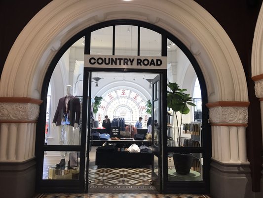 COUNTRY ROAD - Updated April 2025 - 10 Photos - George St, Sydney New ...
