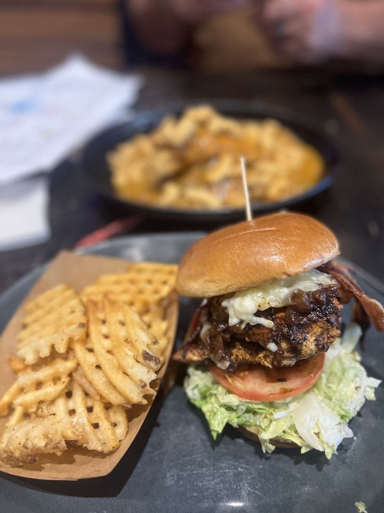 WALK-ON’S SPORTS BISTREAUX - Updated January 2026 - 58 Photos & 39 ...