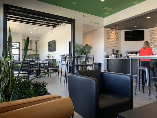 TALL TRELLIS BREW CO - 30 Photos & 12 Reviews - 25600 W Valley Pkwy ...