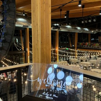 POPLAR HALL - Updated December 2025 - 20 Photos - 141 Riverheath Way ...