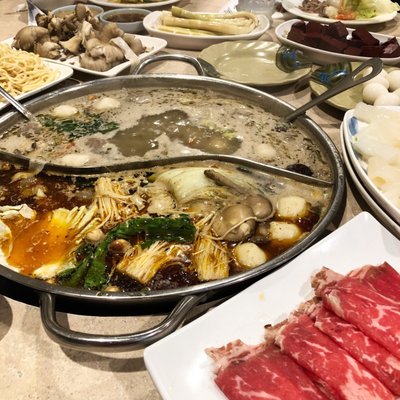 MON LAND HOT POT CITY - 342 Photos & 219 Reviews - 251 W Bencamp St ...