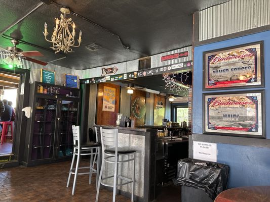 ROWDY BEAVER DEN - Updated October 2025 - 39 Photos & 66 Reviews - 45 ...