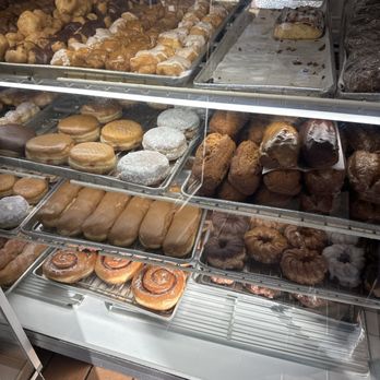 ROLLING PIN DONUTS - Updated April 2025 - 819 Photos & 943 Reviews ...