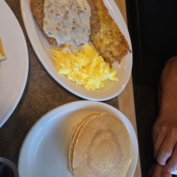 OLE PIPER INN - Updated October 2025 - 181 Photos & 211 Reviews - 1416 ...