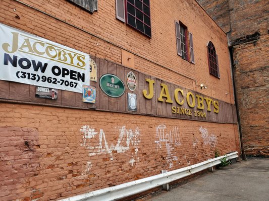 JACOBY’S GERMAN BIERGARTEN - 281 Photos & 327 Reviews - 624 Brush St ...