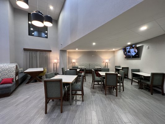 HAMPTON INN & SUITES MARINA - 103 Photos - 120 Reservation Rd, Marina ...