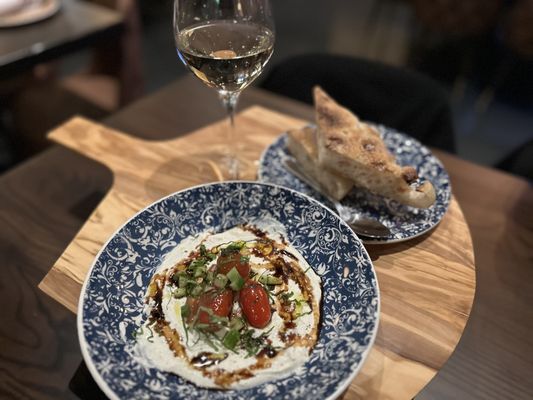 ELLA’S ITALIAN PUB - WESTERN SPRINGS - Updated December 2025 - 129 ...