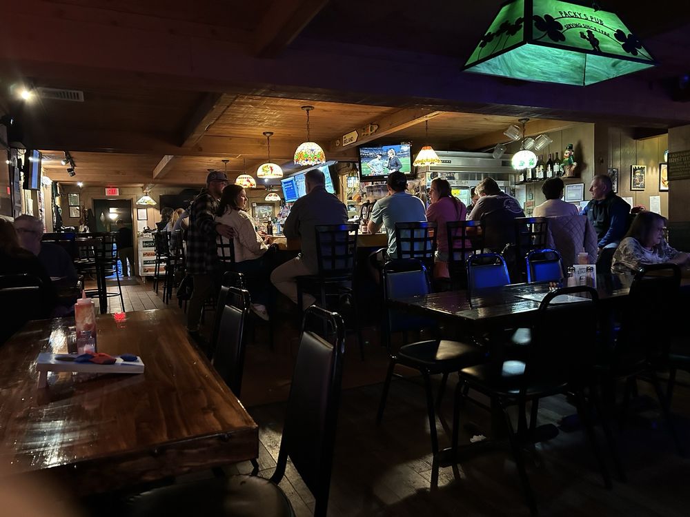 PACKY’S PUB - Updated November 2025 - 16 Photos & 23 Reviews - 9281 ...