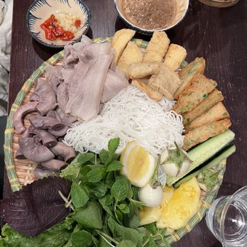 BUON ME CAFE - Updated November 2024 - 567 Photos & 238 Reviews - 1111 ...