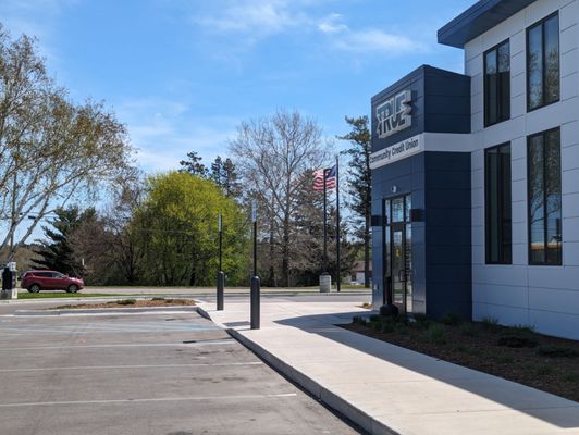 TRUE COMMUNITY CREDIT UNION - Updated December 2025 - 23 Photos - 1309 ...