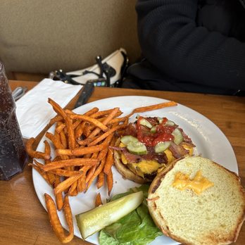 BURNT TOAST RESTAURANT - Updated June 2025 - 274 Photos & 401 Reviews ...