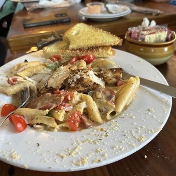 LAZY GATOR - Updated May 2025 - 183 Photos & 188 Reviews - 102 W ...