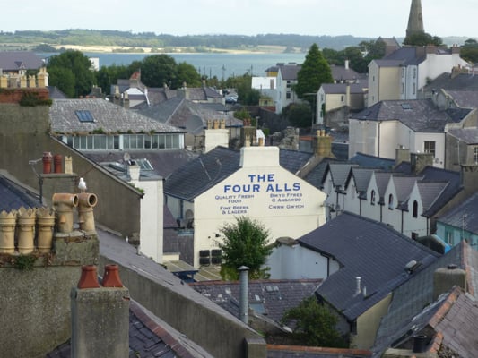 THE FOUR ALLS - Updated September 2025 - Hole In The Wall Street ...