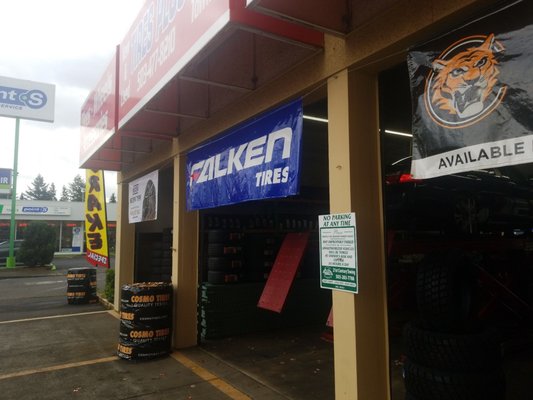 TIRES PLUS - Updated December 2025 - 24 Reviews - 4125 SE 82nd Ave ...
