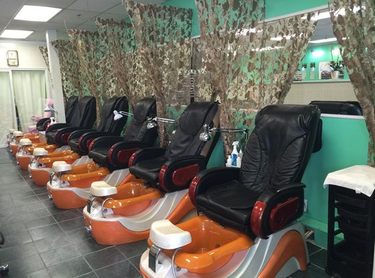 PRO NAILS - Updated December 2025 - 15 Reviews - 834 S Broadway ...