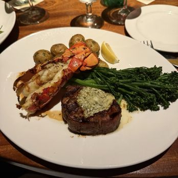 SEASONS 52 - Updated December 2025 - 955 Photos & 524 Reviews - 842 W ...