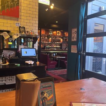 RADIO ROOM - Updated December 2025 - 772 Photos & 887 Reviews - 1101 NE ...