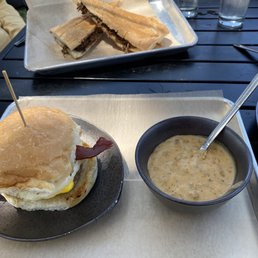 THE BOOZY PIG - Updated September 2025 - 565 Photos & 223 Reviews ...