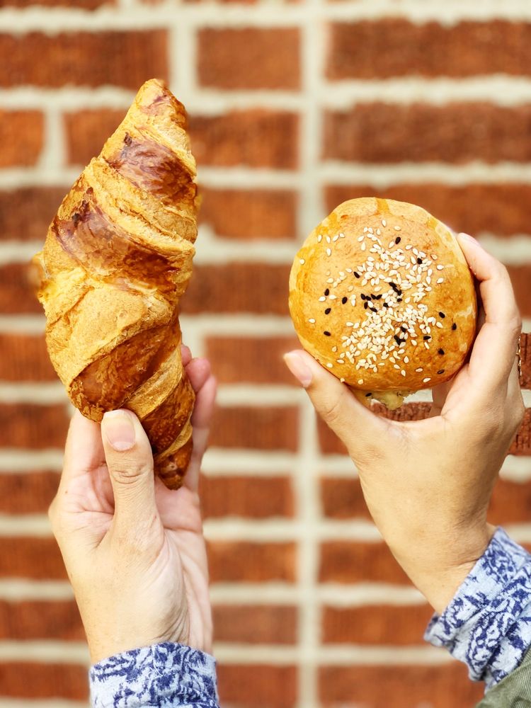 MAGIC BITES BAKERY - Updated September 2024 - 94 Photos & 133 Reviews ...