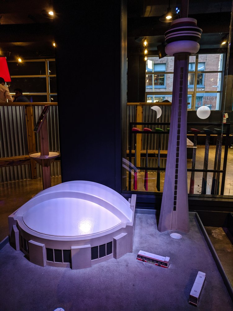 PAR-TEE PUTT - 94 Photos & 28 Reviews - 26 Duncan Street, Toronto ...