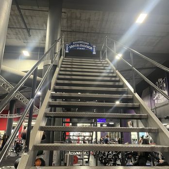 CRUNCH FITNESS - CHANNELSIDE - Updated October 2025 - 130 Photos & 110 ...