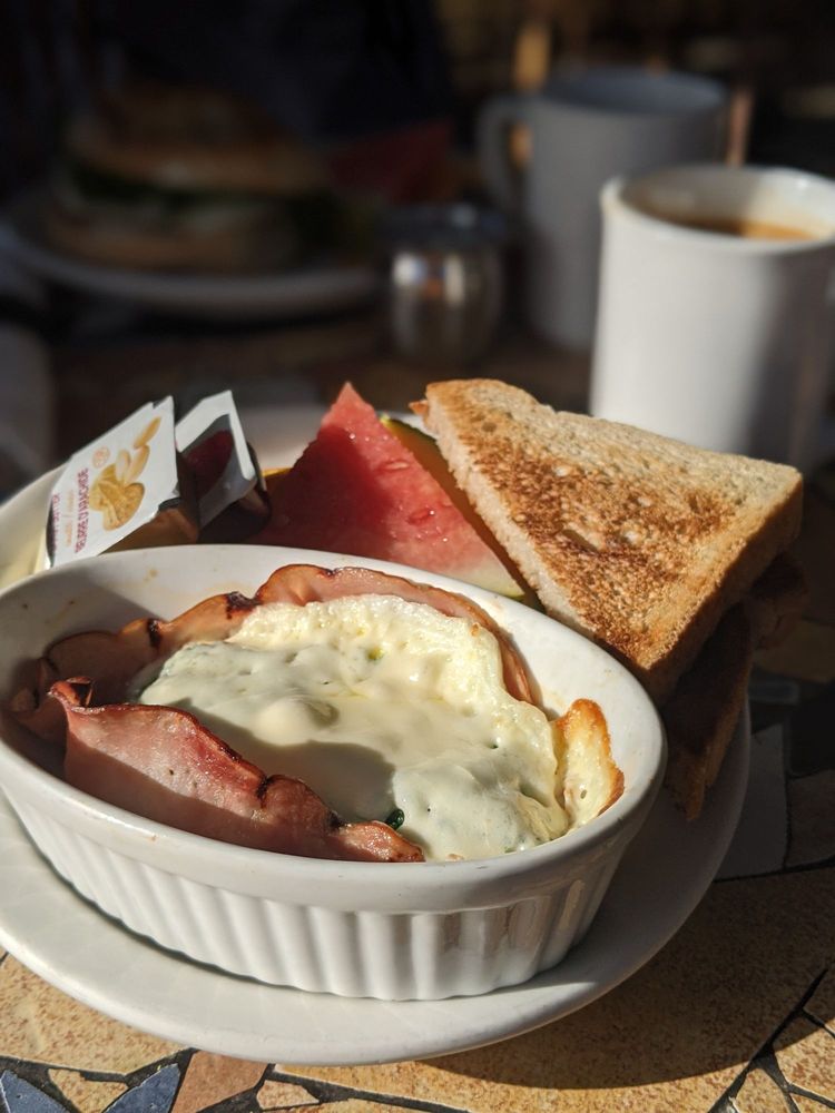 CAFE DES ARTISTES - Updated March 2025 - 28 Photos & 21 Reviews - 101 ...