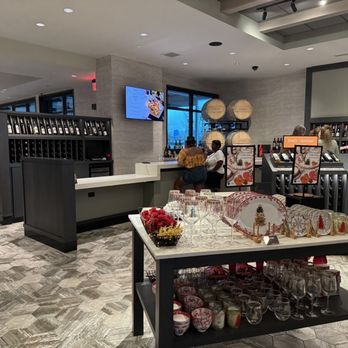 COOPER’S HAWK WINERY & RESTAURANT- WESLEY CHAPEL, FL - Updated May 2025 ...