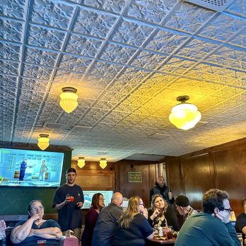 ROYCE - Updated June 2024 - 268 Photos & 189 Reviews - 115 Ridge St ...